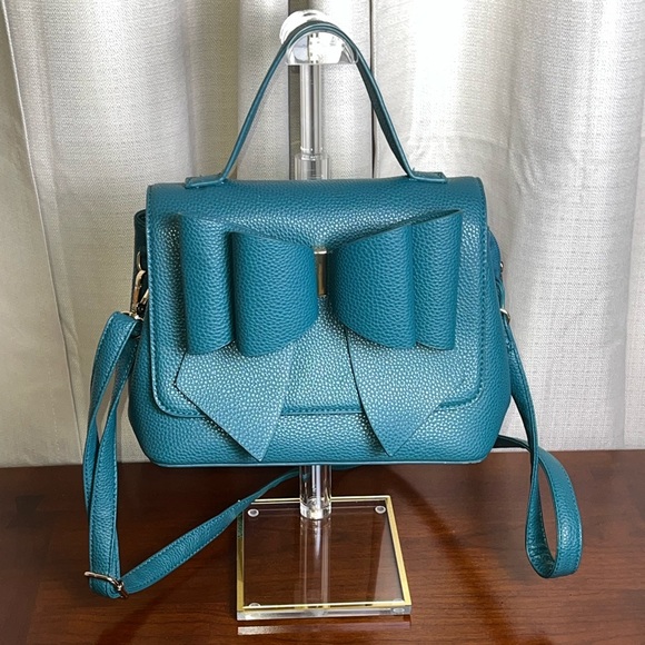 Crossi | Bags | Nwot Crossi Bow Faux Pebbled Leather Bag | Poshmark